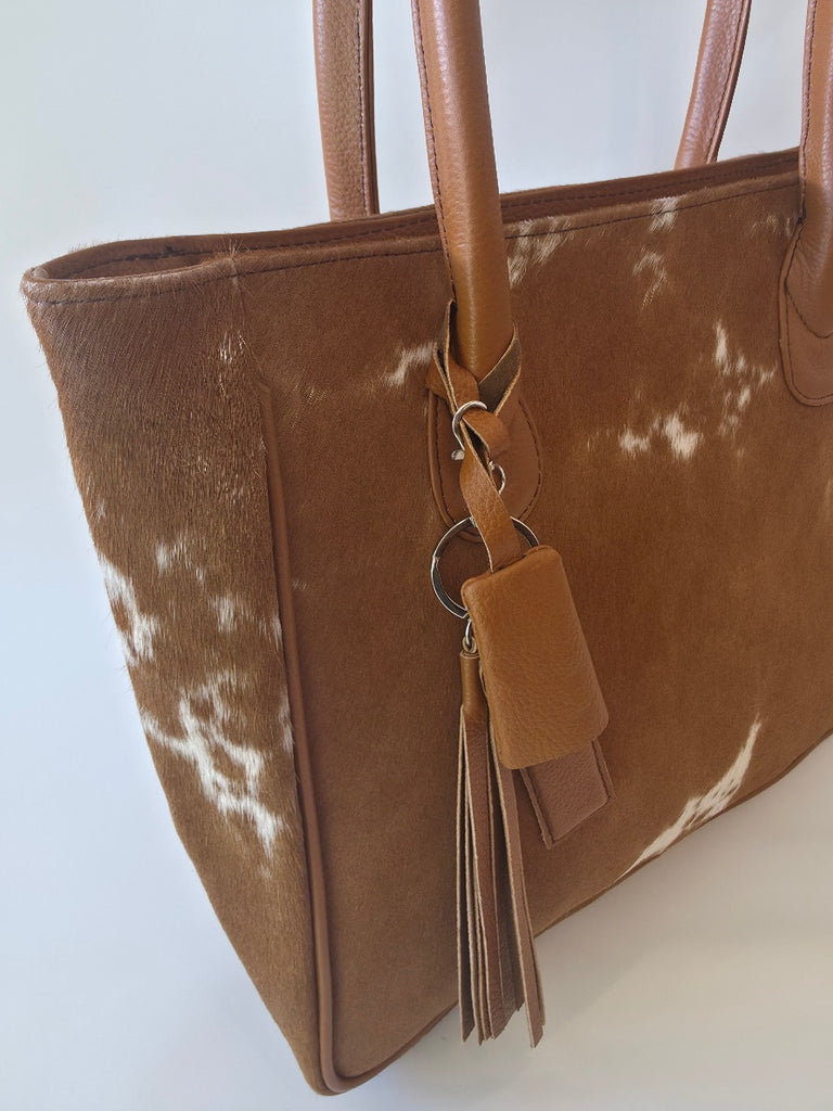 Classic Cowhide Tote - Tan + White – Coastal Cowhides